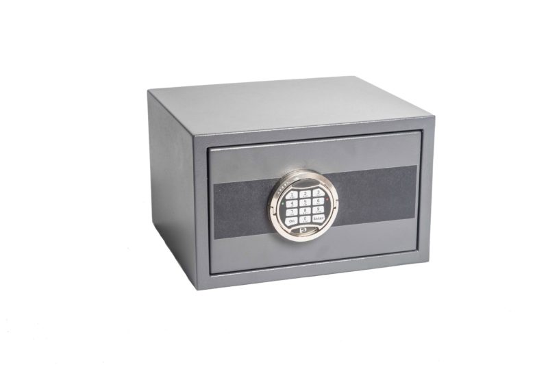 Invictus S2 size 1E - Safe Within The Box